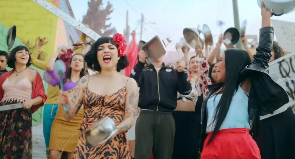 “Oye Piñata, no tenemos miedo”, el grito de protesta de Mon Laferte y ...
