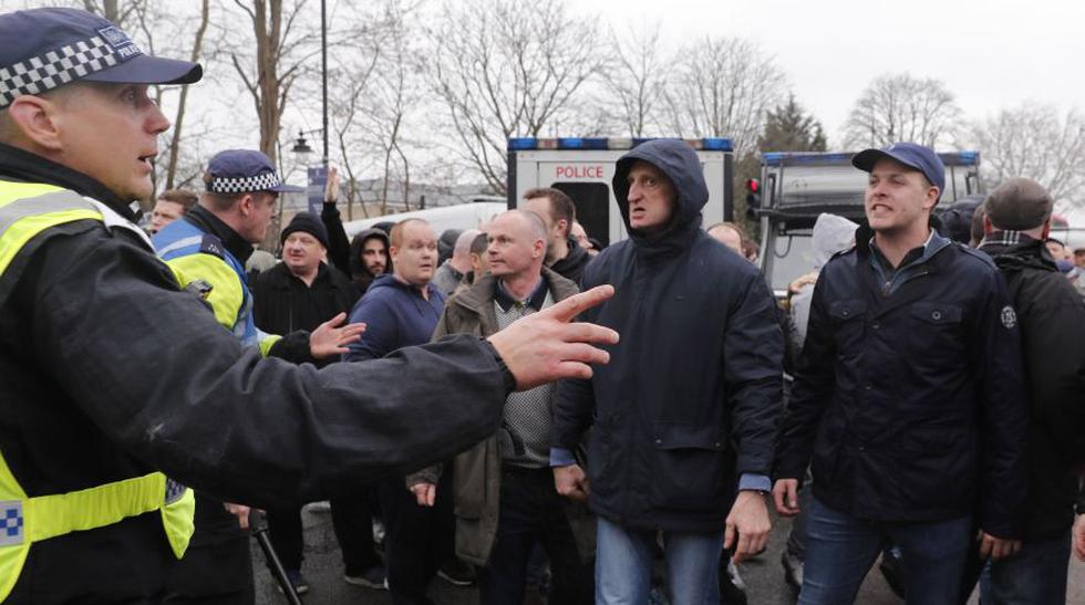 Hooligans fueron protagonistas en duelo de Tottenham en FA Cup ...