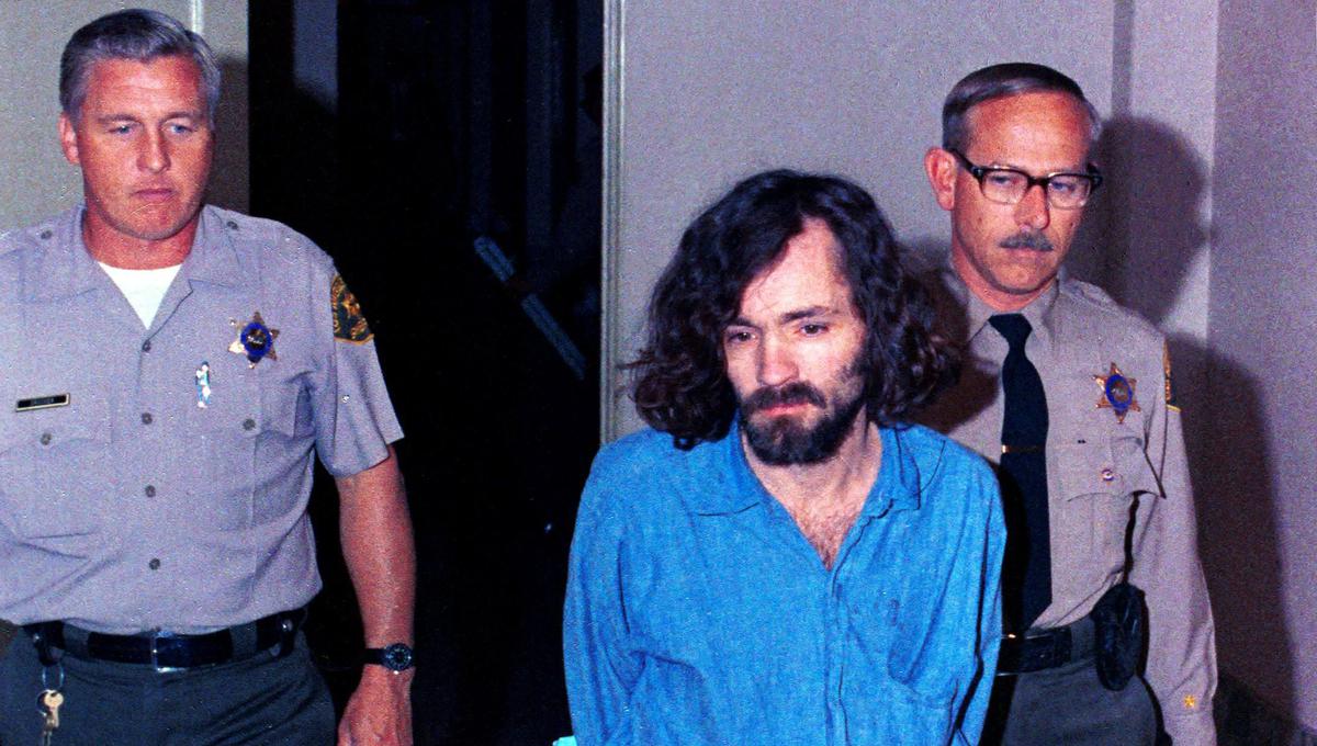 Charles Manson: Los escabrosos crímenes que lo llevaron a la cárcel ...